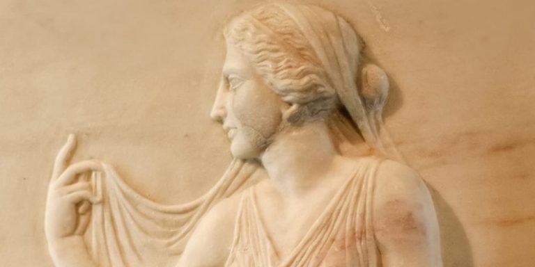 Pagan Portals - The Temple Priestesses of Antiquity, by Lady Haight ...